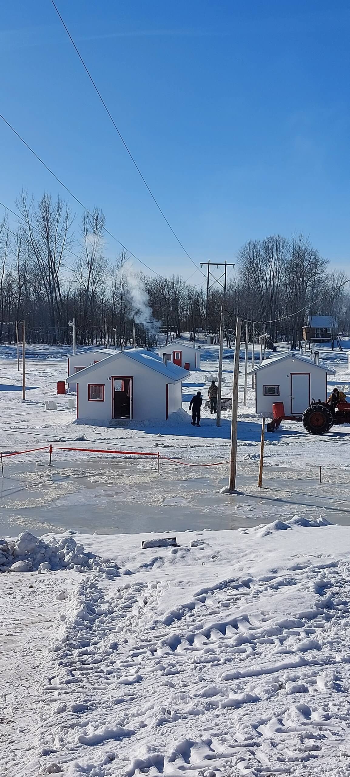 Pêche sur glace à Ste-Anne-de-la-Pérade | Centre de pêche Mario Leduc